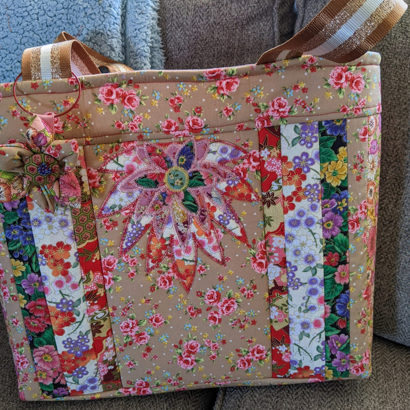3d Flower Tote Bag in the Hoop machine Embroidery Design