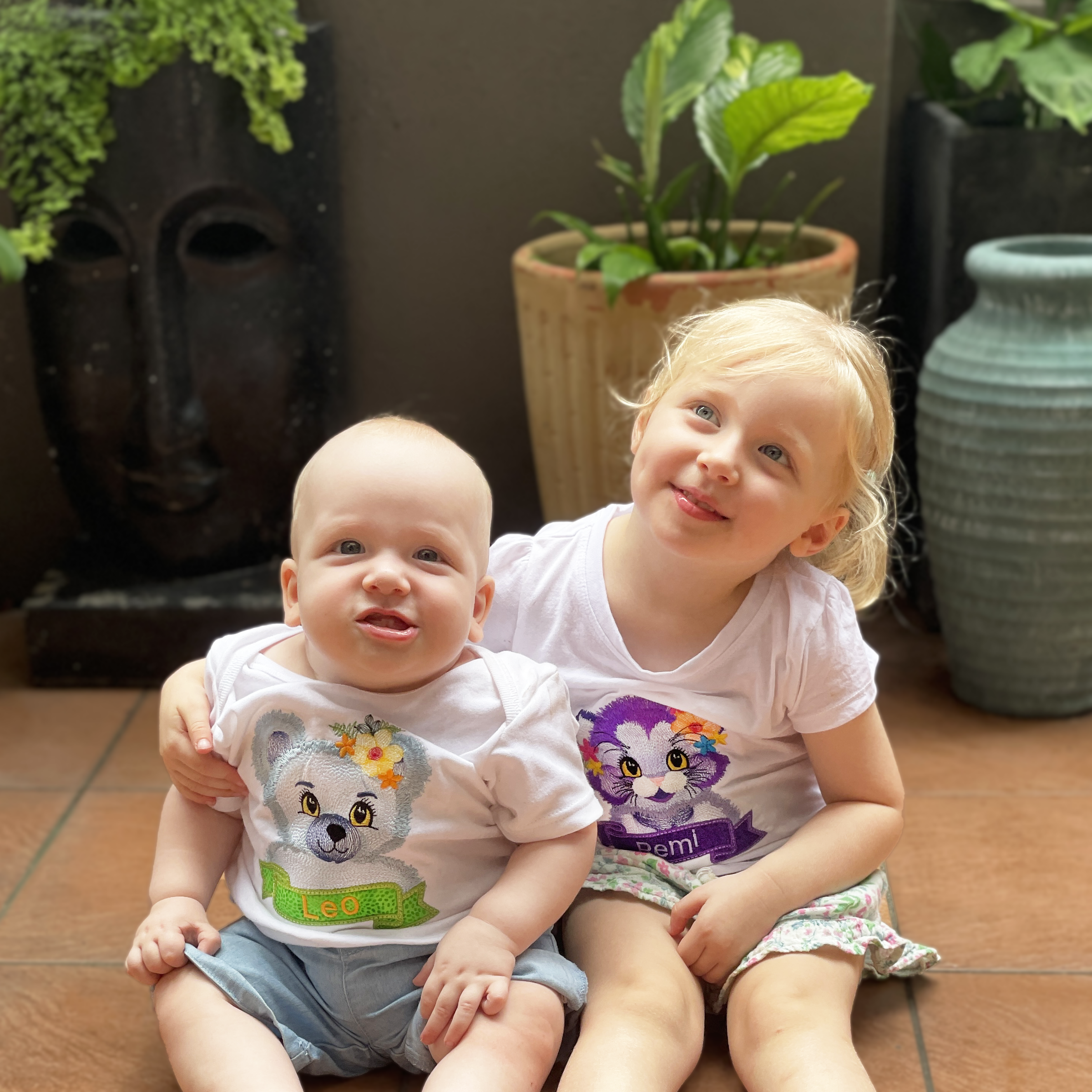 Cute Embroidered Animals with Flowers ITH Set