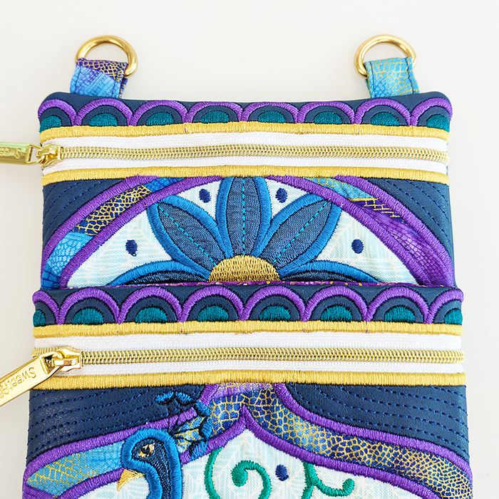 Pretty Peacock Purse ITH Design
