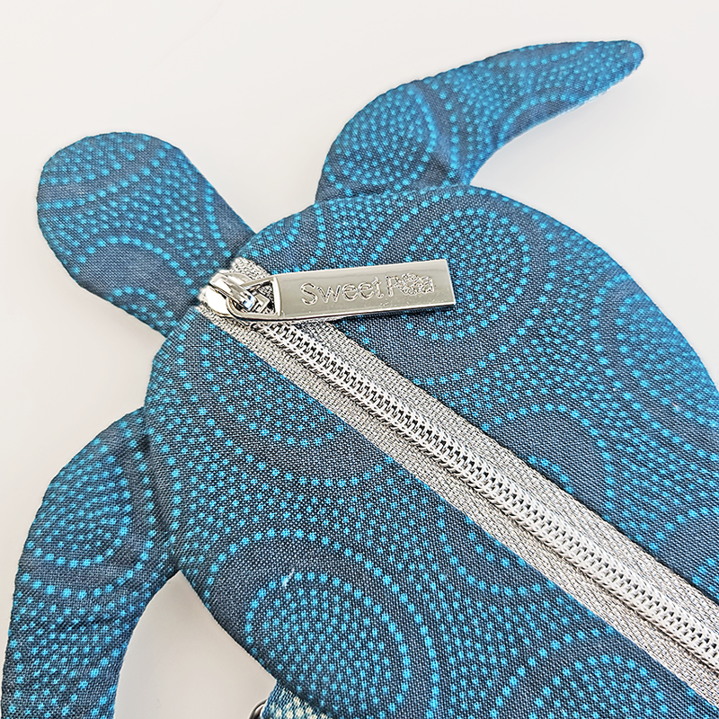 Embroidery Design - Turtle Zipper Purse
