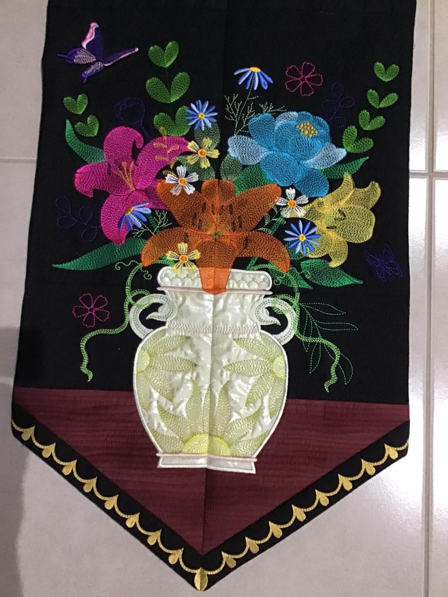 Flourishing Vase Runner 5x7 6x10 8x12