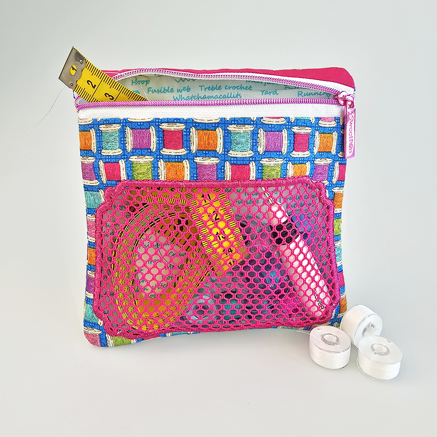 Windowed Zipper Pockets - Zipper Purse ITH Embroidery Design