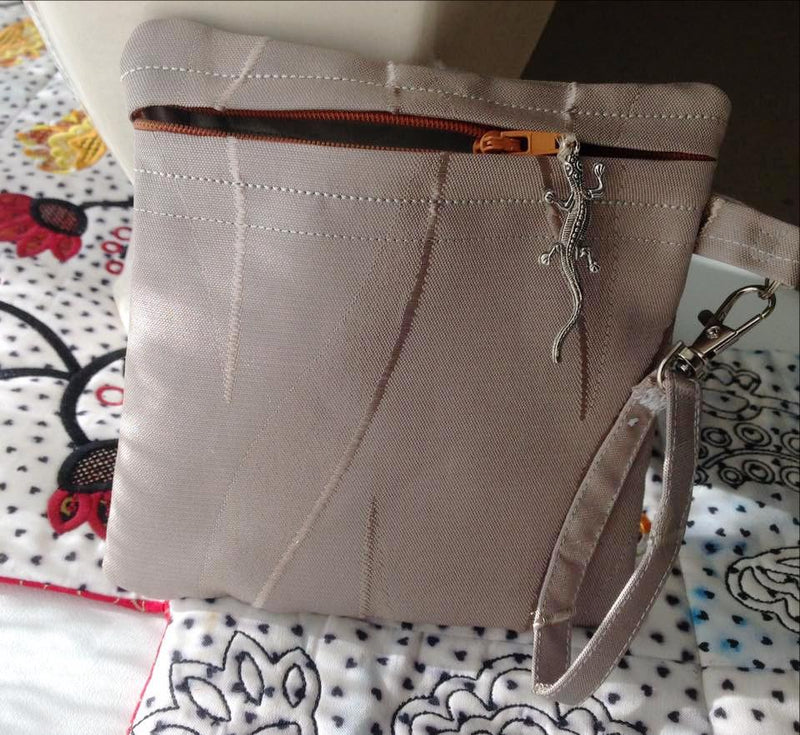 Butterfly Zipper Purse in the hoop machine embroidery design ITH