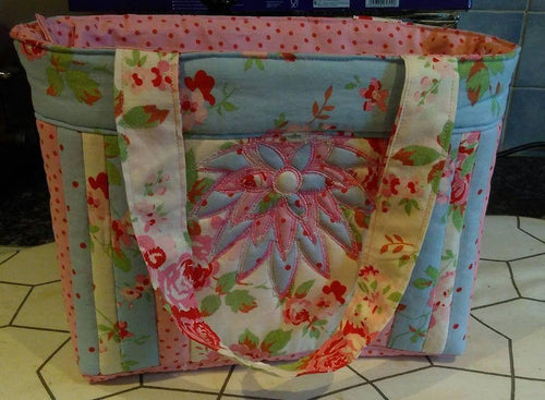 3d Flower Tote Bag in the Hoop machine Embroidery Design