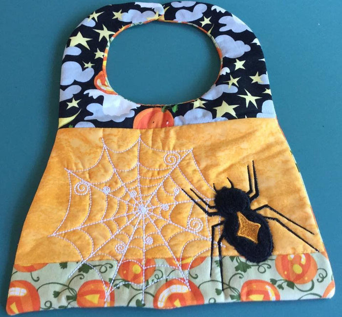 Halloween Spider Bib Machine Embroidery Design In The Hoop