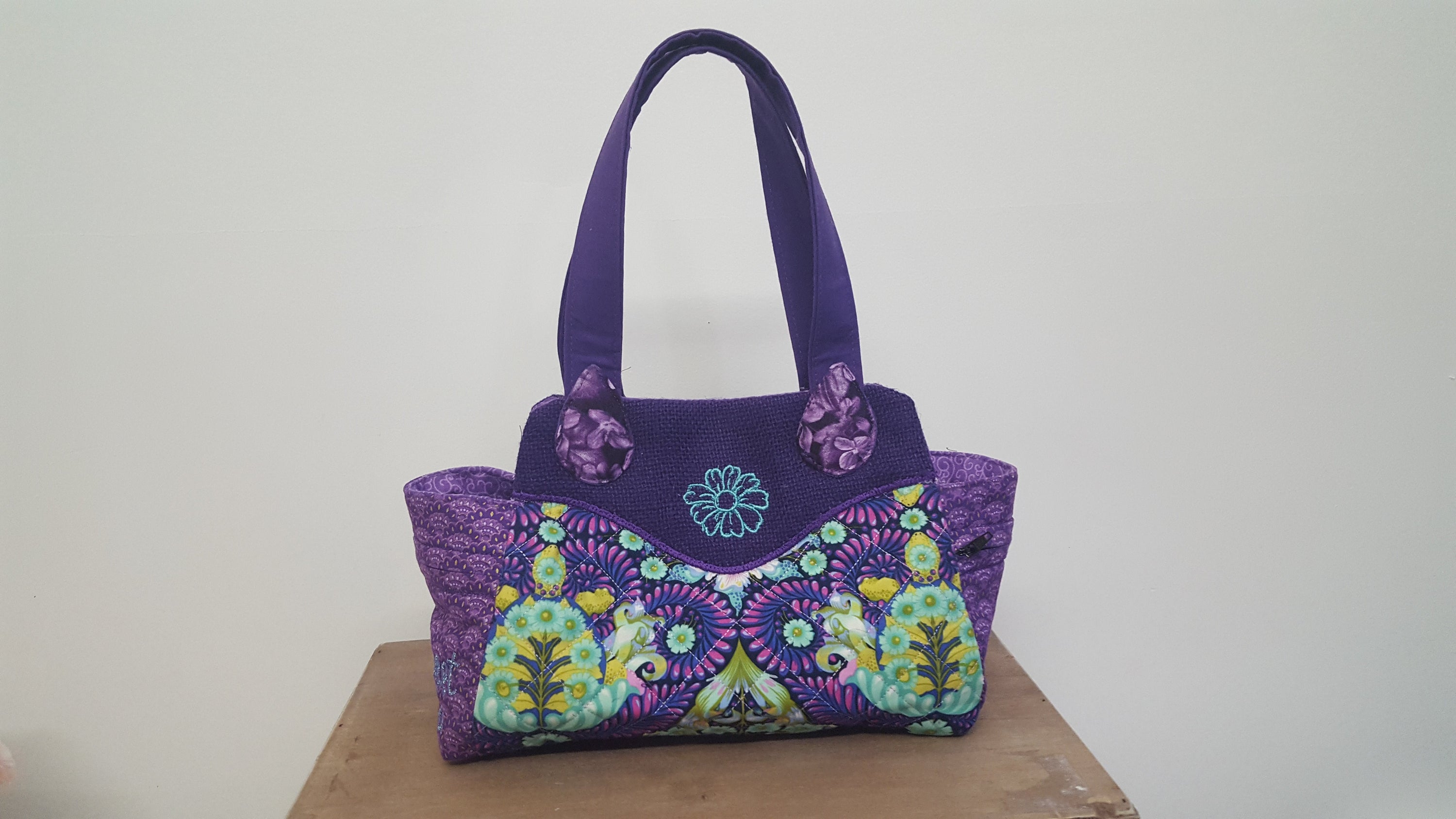 Designer hand bag in the hoop machine embroidery design ITH handbag