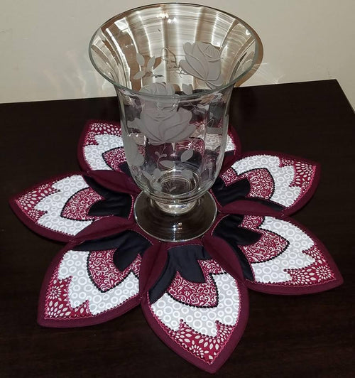 Embroidery Design ITH - Leaf Table Centre