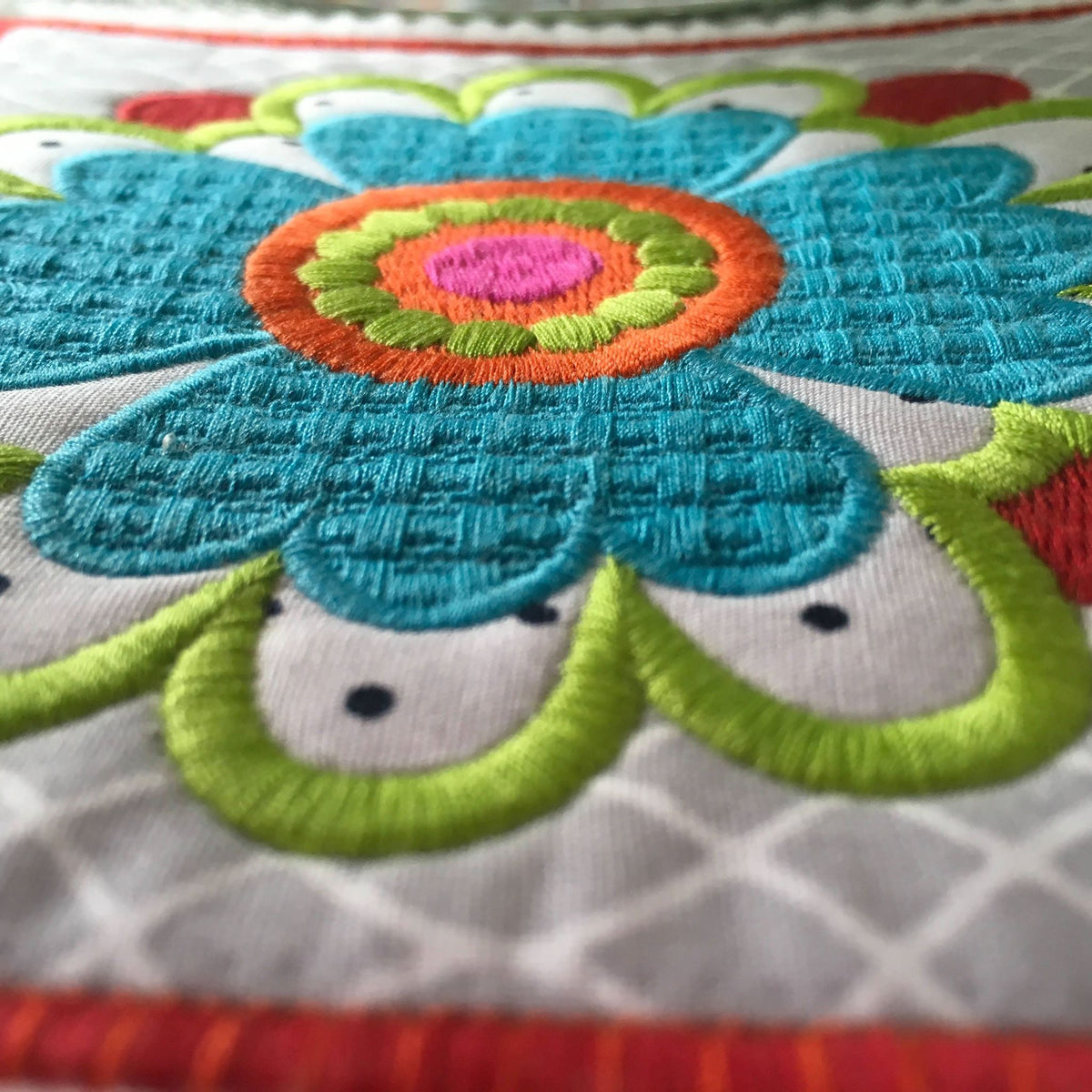 In The Hoop Embroidery Designs - Abstract Flowers Table Runner