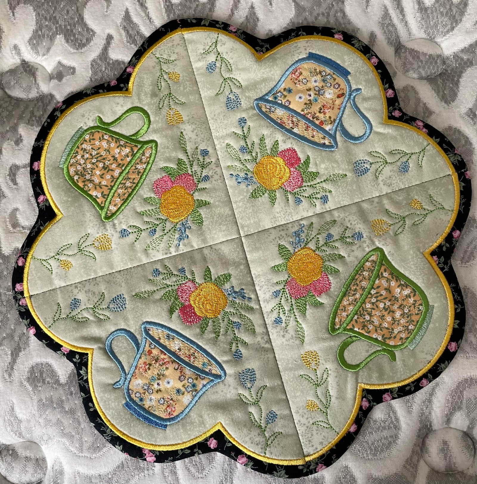 In The Hoop Machine Embroidery Designs - Teacup table centre ITH