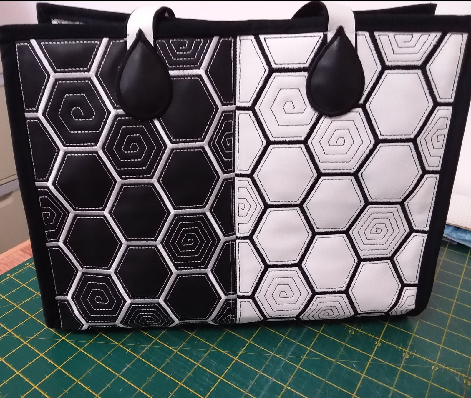 Hexie Bag Design 6x10 7x12 9.5x14