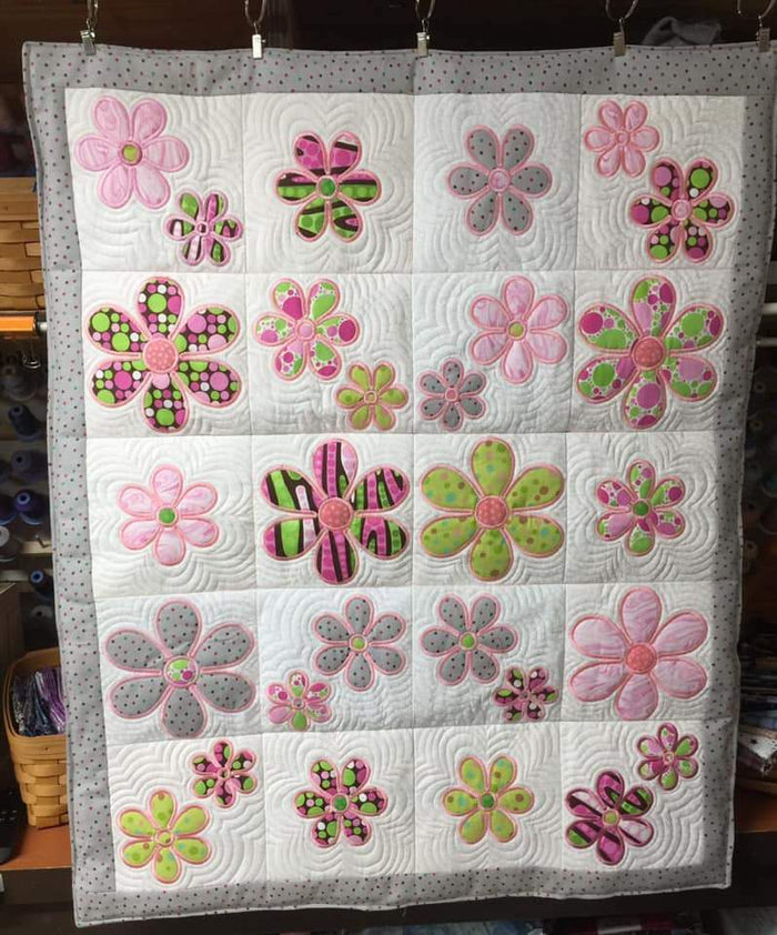 Flower quilt 4x4 5x7 6x10 7x12 8x8 in the hoop machine embroidery ITH