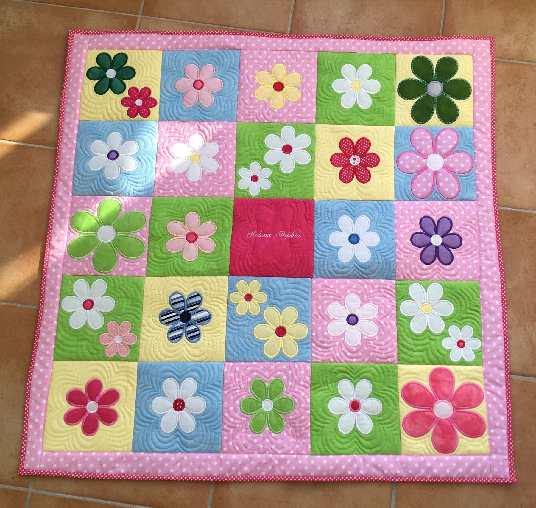 Flower quilt 4x4 5x7 6x10 7x12 8x8 in the hoop machine embroidery ITH