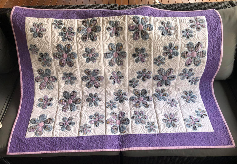 Flower quilt 4x4 5x7 6x10 7x12 8x8 in the hoop machine embroidery ITH