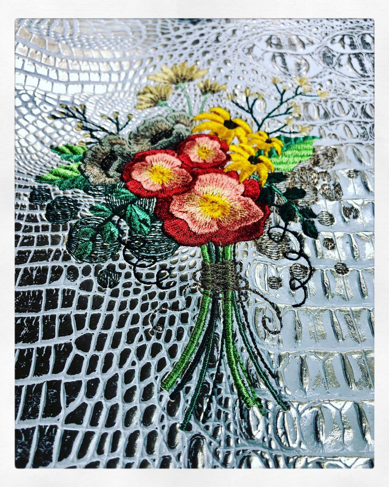 Bouquet Cushion in the hoop machine embroidery design ITH