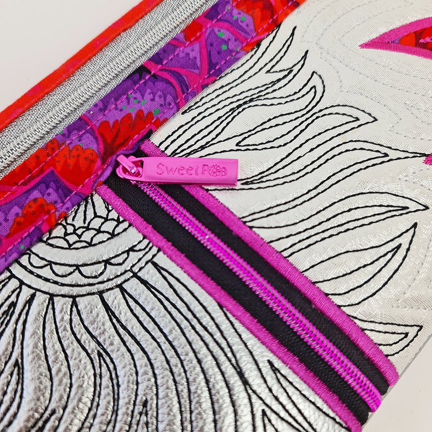 In The Hoop Embroidery Designs - Flower Power Zipper Purse
