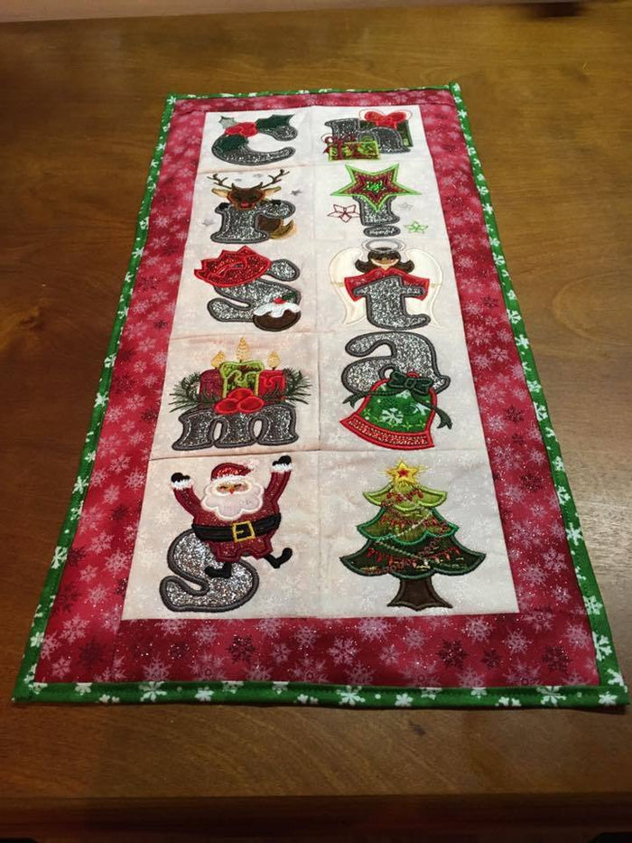Christmas flag or table runner in the hoop machine embroidery ith