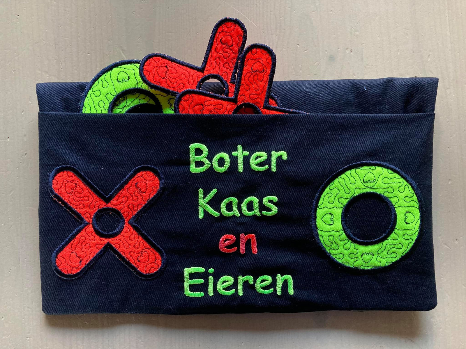 Hugs & Kisses Roll-Up Game 4x4 5x5 6x6 7x7