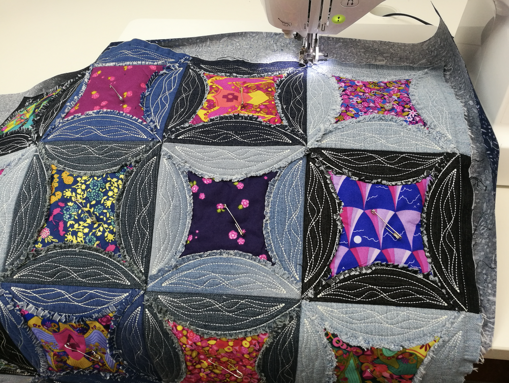 Shaggy Denim Window Quilt In the hoop machine embroidery design