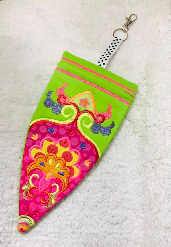 Free Machine Embroidery Design, Embroidered Scissor Case In the Hoop