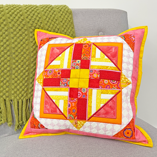 Labyrinth Geometric Cushion